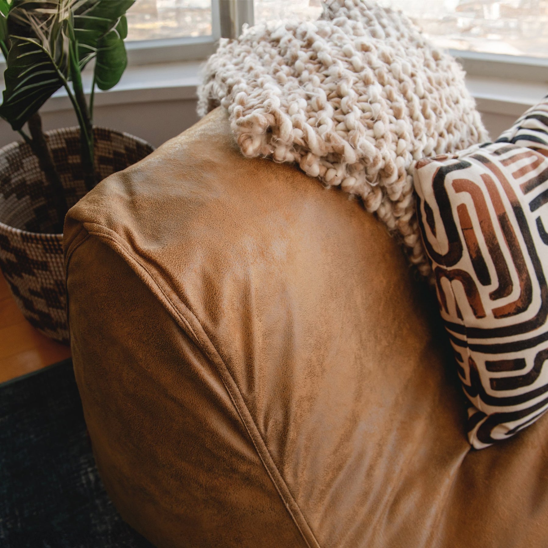 Delmont Chaise Lounger | Big Joe® Chairs